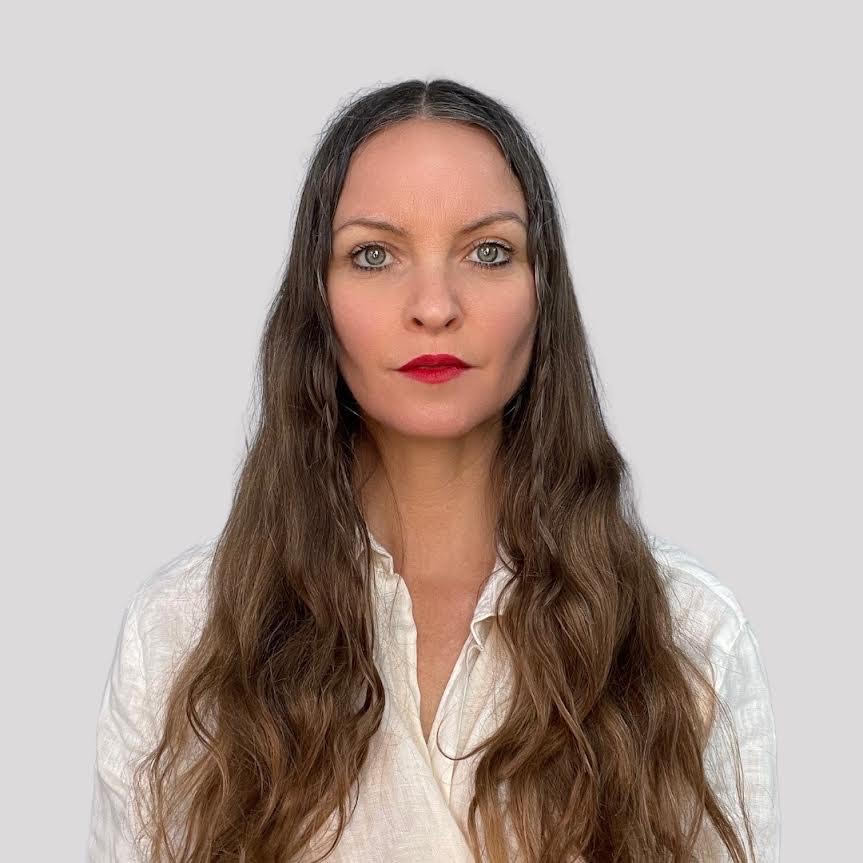 Midlife super witch Tree Carr on the power of tarot, dream reading & rituals